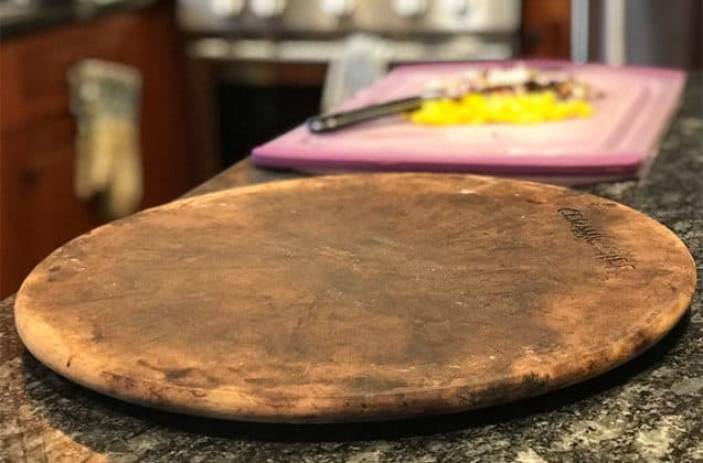 How to Use a Pizza Stone in the Oven (5 Easy Steps) - Prudent Reviews