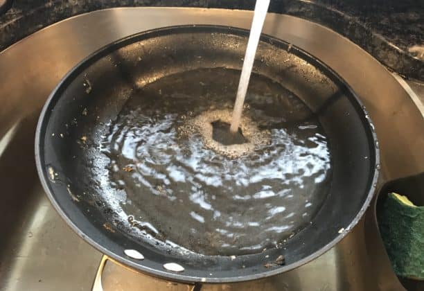 Why Pans and Baking Sheets Warp (& How to Easily Fix It) - Prudent Reviews