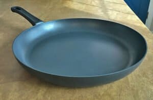 Scanpan vs. All-Clad (Differences, Similarities, Pros, Cons) - Prudent ...