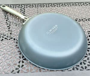 Misen Carbon Steel Pan Review (With Pictures) - Prudent Reviews