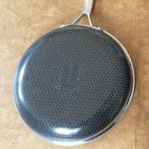 HexClad vs. Onyx Cookware (What's the Difference?)