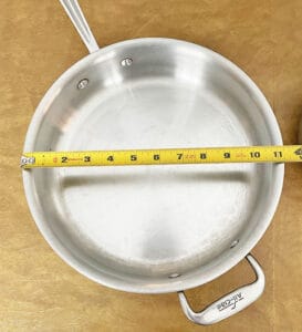 Saucepan vs. Sauté Pan: Side-by-Side Comparison (With Chart) - Prudent ...