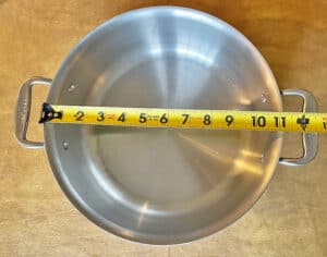 What Size Stock Pot Should You Buy? (Quick Guide) - Prudent Reviews