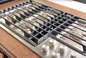 10 Types of Stoves/Cooktops (And the Pros & Cons of Each)