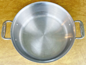 Saucepan vs. Pot (What's the Difference?) - Prudent Reviews