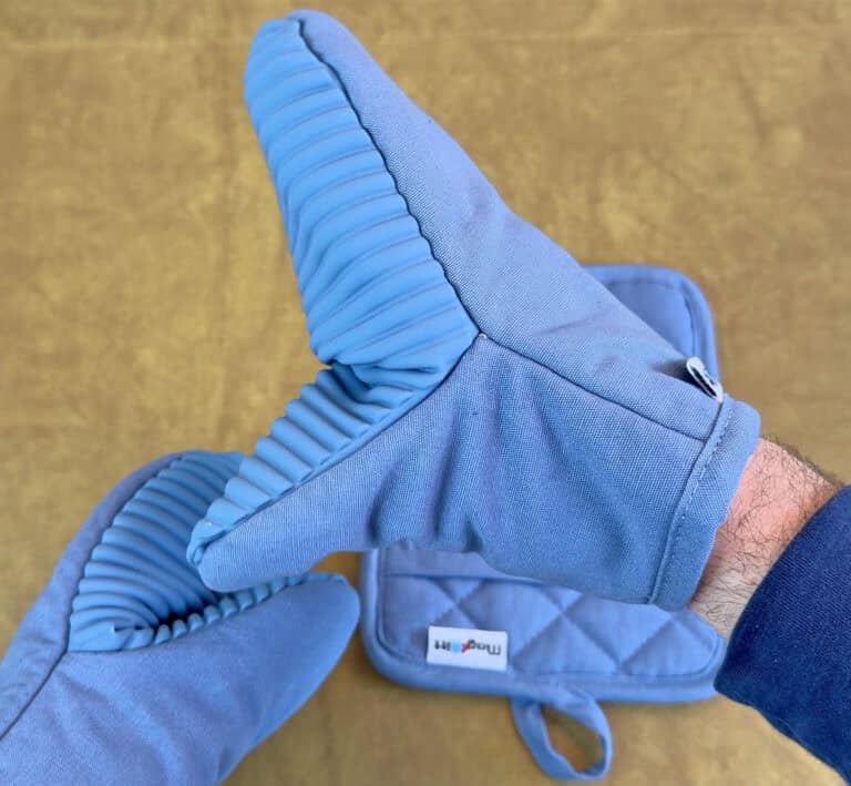 Best Oven Mitts? I Tested OXO, KitchenAid, MagMitt & More