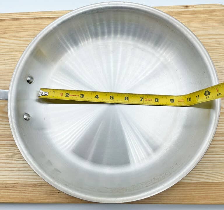 All-Clad D3 vs. D3 Everyday (Key Differences Explained) - Prudent Reviews