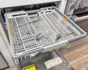 Miele vs. Bosch Dishwashers (8 Key Differences)