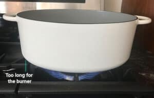 Oval vs. Round Dutch Ovens (Which Shape Is Better?) - Prudent Reviews