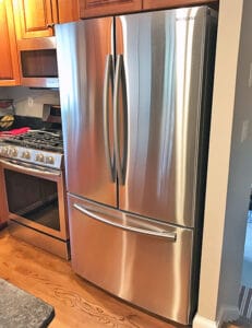 GE vs. Samsung Refrigerators (7 Key Differences)