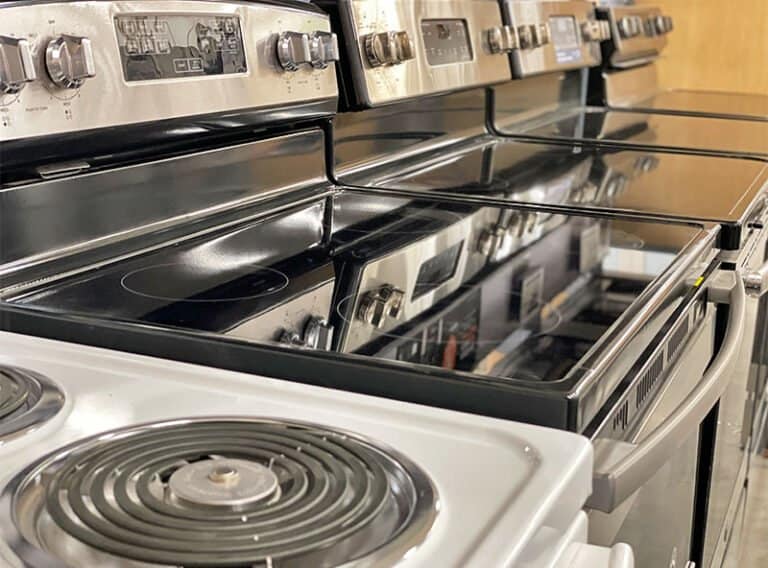 10 Types of Stoves/Cooktops (And the Pros & Cons of Each)